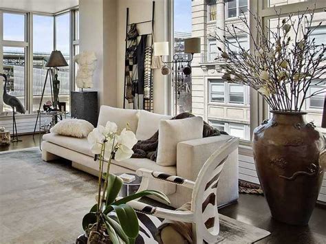 Напольные вазы