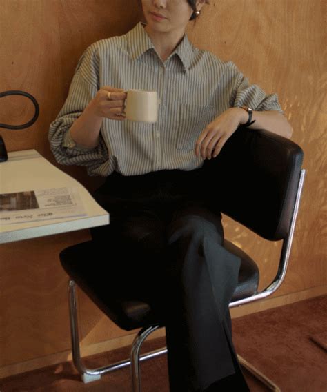 슈어아이엠 봄 신상 스트라이프 오버핏 셔츠 머스트남방