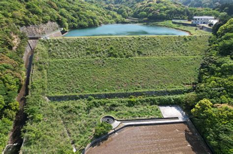 弁城ダムの円筒分水工歩鉄の達人