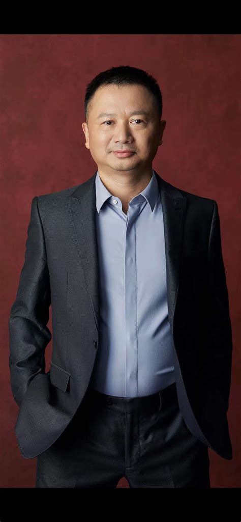 Sam Hua 华杉 On Twitter 今天换了新头像。我就问你一个字：帅不帅？ It65xhuilo