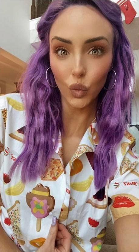 Peyton Royce Scrolller