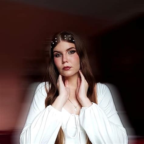 Janet Suárezs Amazon Page