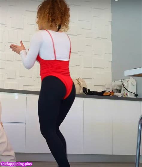 Sofie Dossi Sofiedossi Nude Onlyfans Photo The Fappening Plus