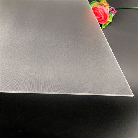 Diffuse Glass Evergreen