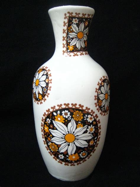 Silly Vase 2