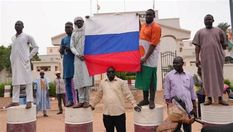 Нигер прекратил поставки урана во Францию Париж готовит нападение Историк Саша Дзен