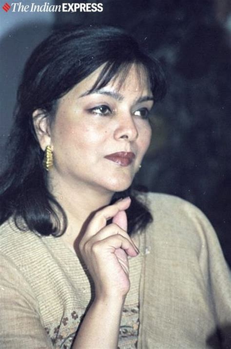 Zeenat Aman Turns 68 A Look At Rare Photos Of The Bollywood Diva Entertainment Gallery News