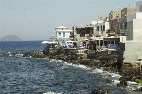 Νίσυρος «Χιονοστιβάδα οι καταγγελίες για τον αρχιφύλακα «από προφυλακτικά μέχρι Sex Toys στα