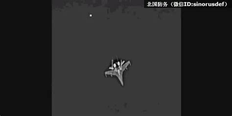 俄军苏35战机遭美国舰载机偷拍 一关键技术差距显现 手机新浪网