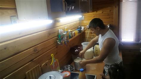 Как сделать масло и мороженное своими руками - YouTube