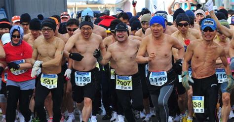 [포토뉴스]한파 속 대관령알몸마라톤대회