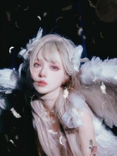 Pin By Ken On Klm Pose Reference Art Reference Poses Poses