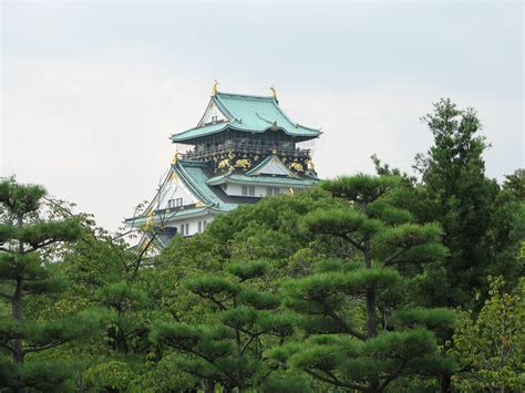 【携程攻略】大阪大阪城景点日本的宫殿式建筑，非常有气势，整个公园环境很好，有一条很古老的护