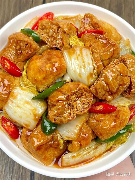 一口咬下满嘴爆汁简单快手的白菜焖豆泡 知乎
