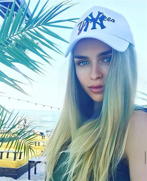 European Girls Photos Gallery