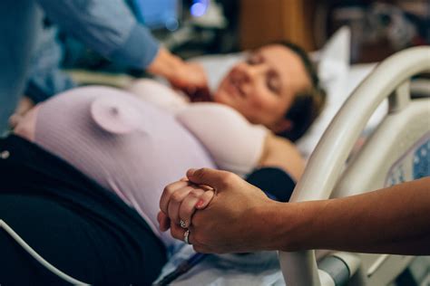 Massage Benefits And Techniques During Labour Live Better