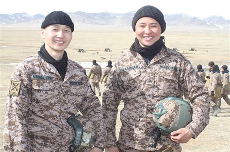 “ЦЭРГИЙН ХҮН ХЭЭРИЙН БЭЛТГЭЛ ДЭЭР УЛАМ ЖАВХААЖДАГ” Зэвсэгт хүчний Хуурай замын цэргийн нэгтгэл