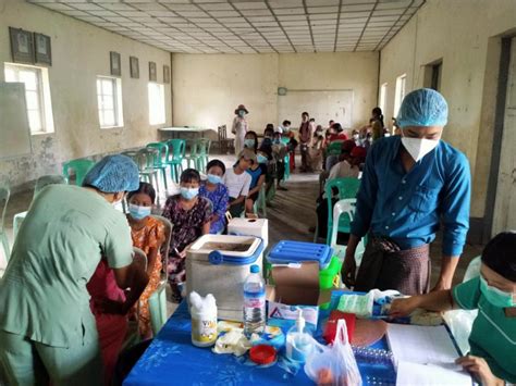 ဘိုကလေးမြို့နယ်၊ အ ထ က ပေချောင်းကြီး စုရပ်တွင် ကိုဗစ်ကာကွယ်ဆေးထိုးရန် ကျန်ရှိကျောင်းသားများအား