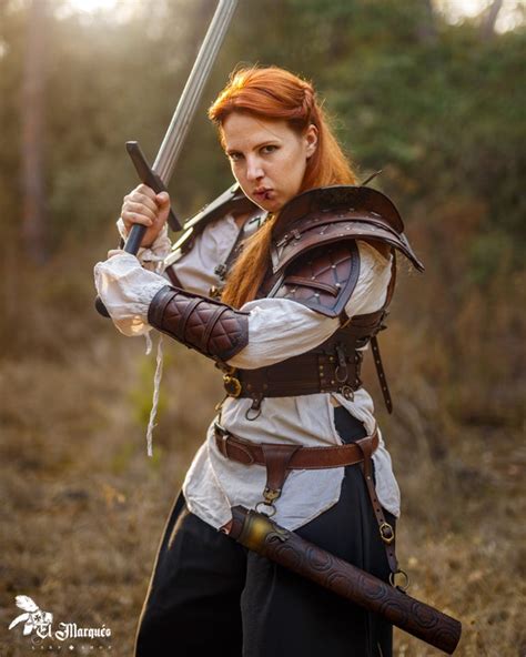 Female Fantasy Armor Cosplay