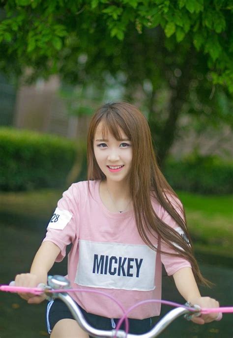 戶外單車少女陽光活力俏皮 每日頭條