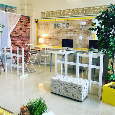 Mrshumphriesclass On Instagram Minimalist Classroom Flexible Seating Organizedclassroom