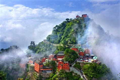 湖北有哪些好玩的旅游景点？湖北最值得去的5个地方巴拉排行榜