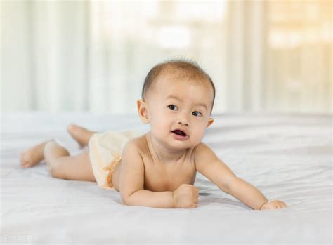 新生婴儿打嗝怎么办快速解决（如果新生儿宝宝打嗝，这些小妙招可以让宝宝快速止嗝） 说明书网