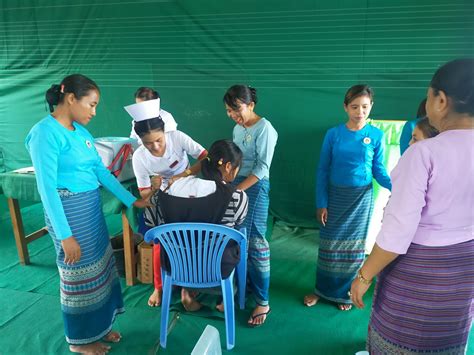 အ ထ က မက်မန်း၌ Kg ကျောင်းသား၊ ကျောင်းသူများနှင့် အသက် ၁၂ နှစ်နှင့် ၁၈ နှစ် ကျောင်းသား၊ ကျောင