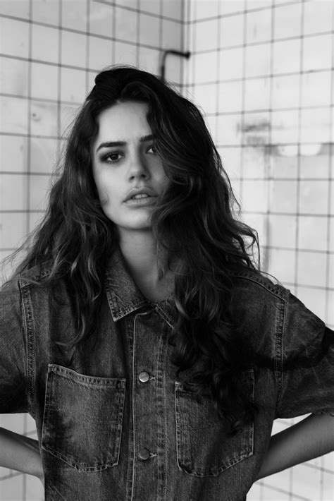 Isabelle T - PERFECT MODEL MANAGEMENT