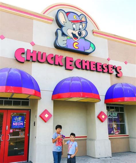 5 Hacks For A Weekday Visit To Chuck E Cheeses