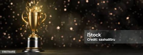 위너스 컵 업적 동급 최우수 트로피 상 승리 최고 성과상 목표 달성 개념입니다 컴퓨터 게임 1위 우승자 증서 3d 렌더링 1위에