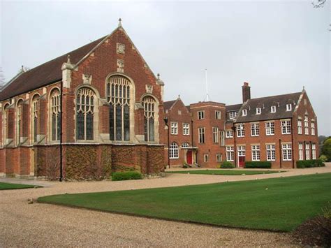 Boarding School Headmaster Reignites Debate About Privileged