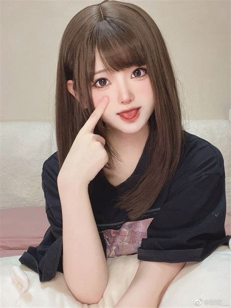 Medium Long Haircuts Anime Cosplay Girls Cute Cosplay Long Hair Cuts