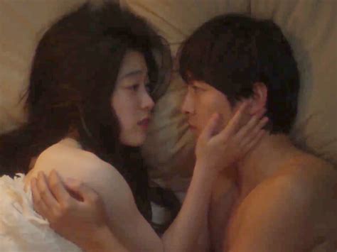 Isteri Teman Saya Song Joongki Tak Kisah Rakam Babak Ranjang Dengan