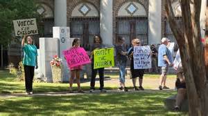 Community Demands Answers As Convicted Sex Offender Serves Sentence In Community Demands Answers As Convicted Sex Offender Serves Sentence In