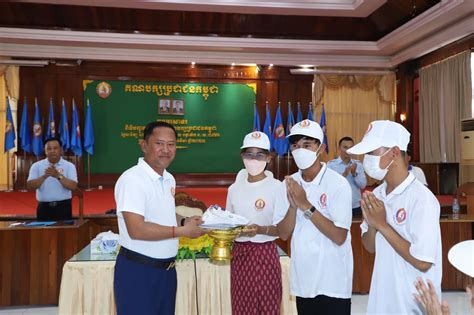 ប្រកាសបញ្ចូលសមាជិកថ្មីបក្សប្រជាជននៅក្រុងច្បារមន ខេត្តកំពង់ស្ពឺជិត៥០០នាក់