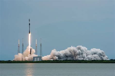 Spacex上半年发射44次 今年要破百！星链卫星已达4698颗 快科技 科技改变未来