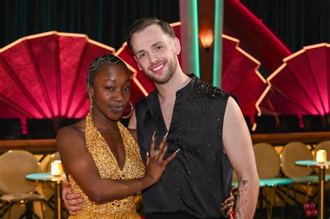 Miss Angel Ik Ging Er Compleet Onderdoor Mudoo