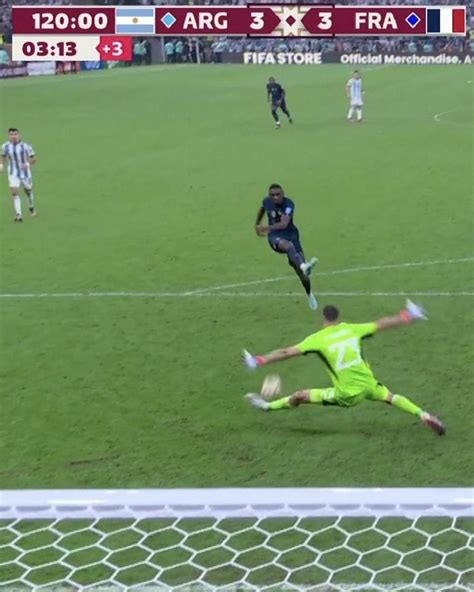 Argentina Goalie Emi Martinez Explains Why He Did Gesture With Golden