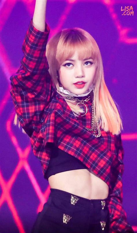 12 Times Blackpinks Lisa Slayed In The Prettiest Stage Outfits Koreaboo