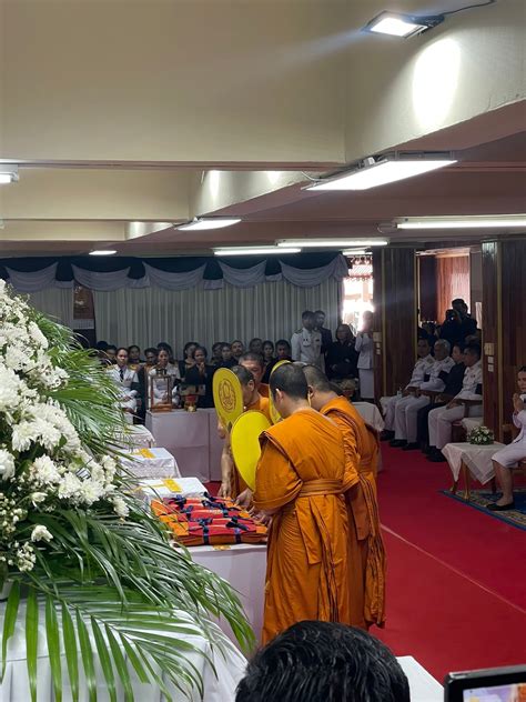 สำนักงานเจ้าคณะใหญ่หนตะวันออก วัดไตรมิตรวิทยาราม วรวิหาร