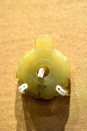 商代殷墟妇好墓 玉鹦鹉高清图片下载 红动中国