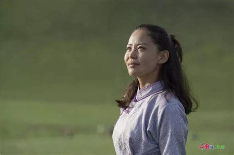 內蒙古95後姑娘「網紅」養成記 把草原故事講給世界聽 每日頭條