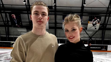 Танцевальная группа в Академии Е Плющенко Валерий Ангелопол и его партнерша Александра