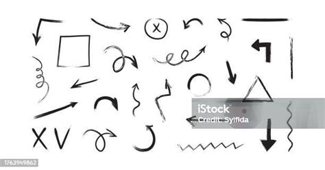 목탄 낙서 손으로 그린 스케치 화살표 브러시 선 연필 크레용 스트로크 마크 스케치 분필 낙서 검은 그런지 텍스처 요소 간단한 손으로 쓴 벡터 그림 0명에 대한 스톡 벡터