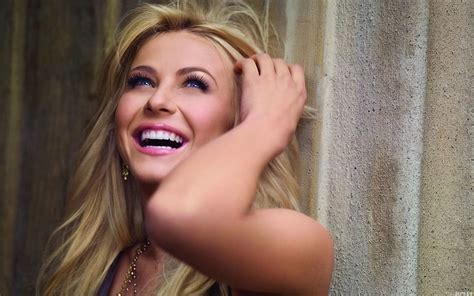 Hd Wallpaper Woman Blonde Bent Over Smile Jeans Bench Wallpaper