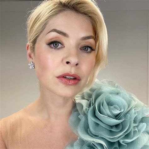 Holly Willoughby R Britishcelebritybabes