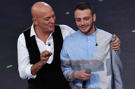 Il Mestiere Del Padre Video Del Monologo In Cui Claudio Bisio Fa Riferimento Al Figlio Federico
