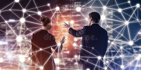 Concepto De Conexi N Y De Establecimiento De Una Red Sociales Contra La Opini N De La Ciudad De