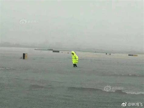 广州暴雨：白云机场变成了“码头”新浪图片